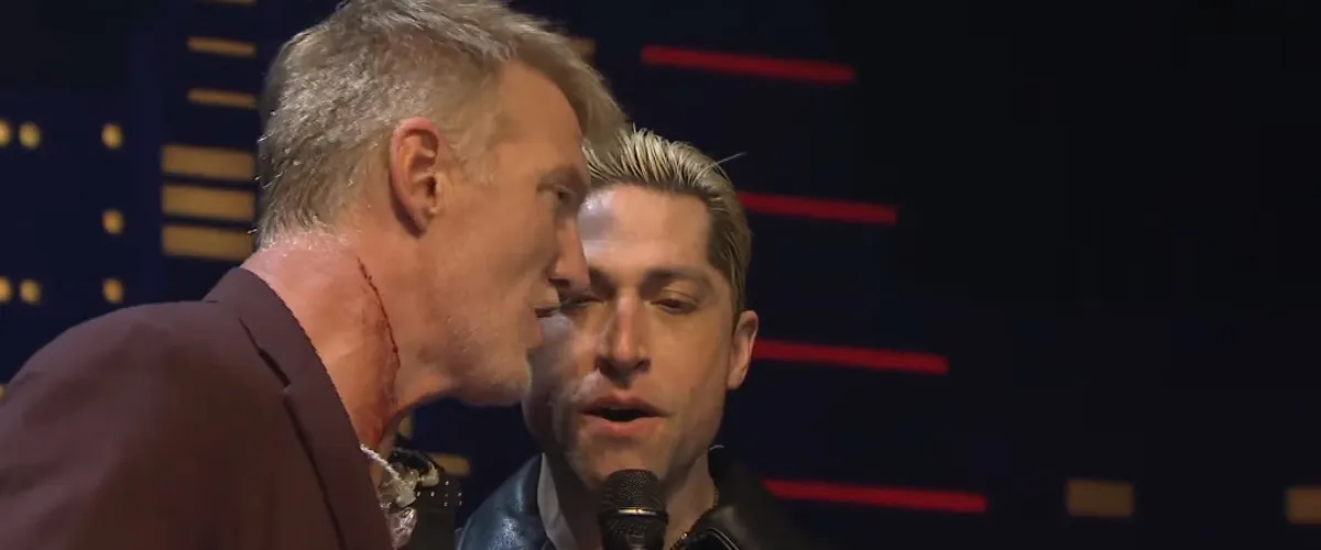 Queens Of The Stone Age's Josh Homme Drew His Own Blood With A Meat ...